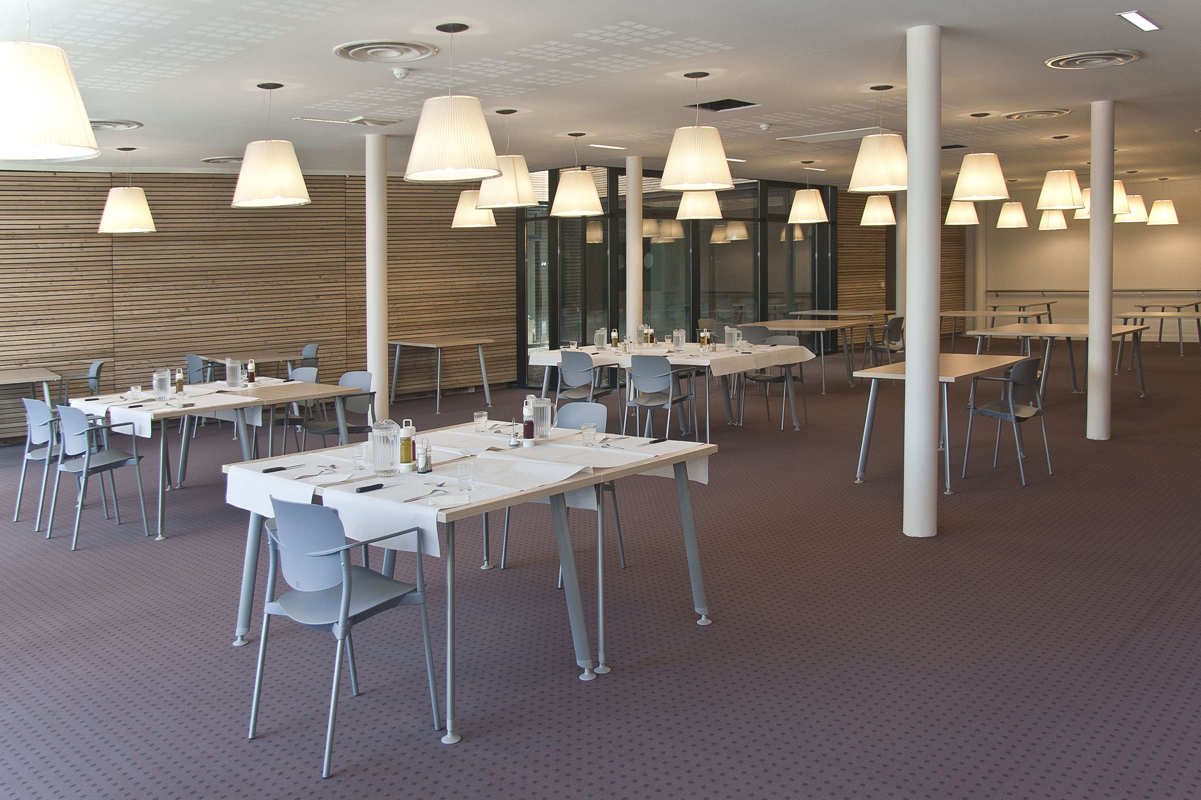 Bourgès_Salle-des-repas - OC Santé