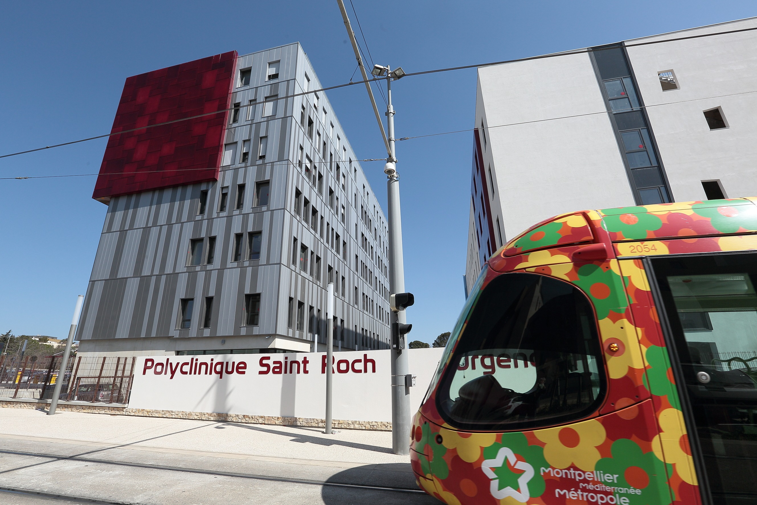 La polyclinique Saint-Roch ouvre un centre de vaccination contre la ...